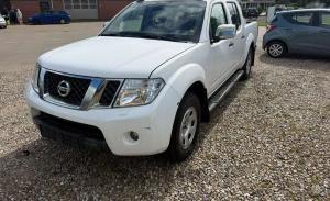 Balts Nissan Navara 2015 Tauragė, ar dzinēja tilpumu 2.50 L un nobraukumu 320 tūkst. km par 6800 €, foto  vietnē AUTOMOTO.COM.LV