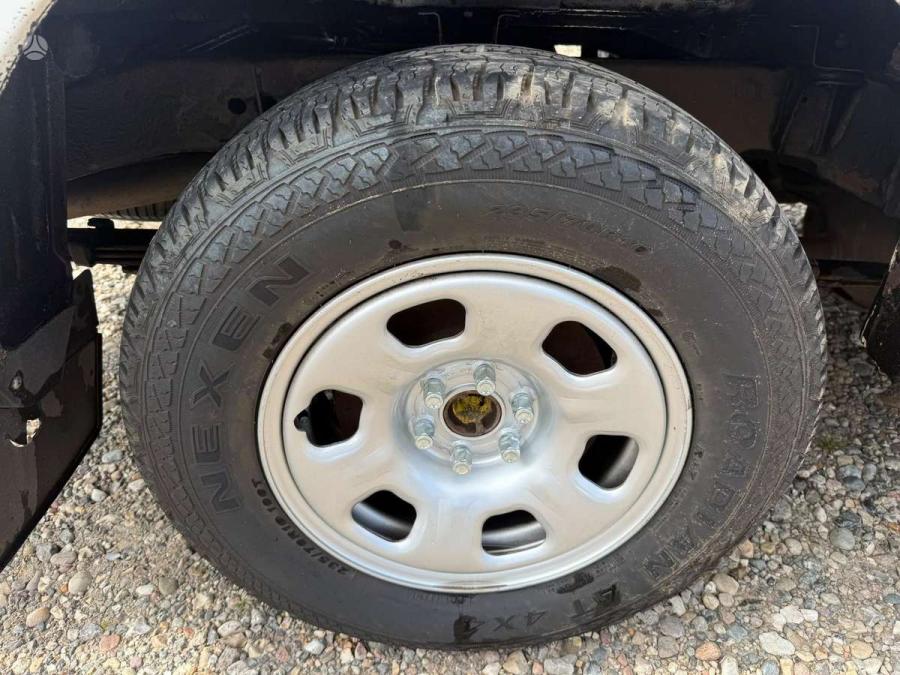 Balts Nissan Navara 2015 Tauragė, ar dzinēja tilpumu 2.50 L un nobraukumu 320 tūkst. km par 6800 €, foto 9 vietnē AUTOMOTO.COM.LV
