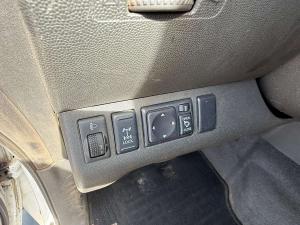 Balts Nissan Navara 2015 Tauragė, ar dzinēja tilpumu 2.50 L un nobraukumu 320 tūkst. km par 6800 €, foto 21 vietnē AUTOMOTO.COM.LV