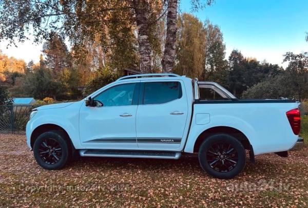 White Nissan Navara 2016 in Tartu, with an engine capacity of 2.40 L and mileage of 241 thousand km for 17900 €, photo 1 on AUTOMOTO.COM.LV