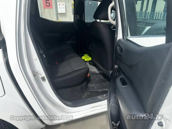 Ниссан Навара 2017 в Таллин на AUTOMOTO.COM.LV Белый Ниссан Навара 2017 в Таллин, объемом двигателя 2.30 л и пробегом 188 тыс. км за 11490 €, фото 11 на AUTOMOTO.COM.LV