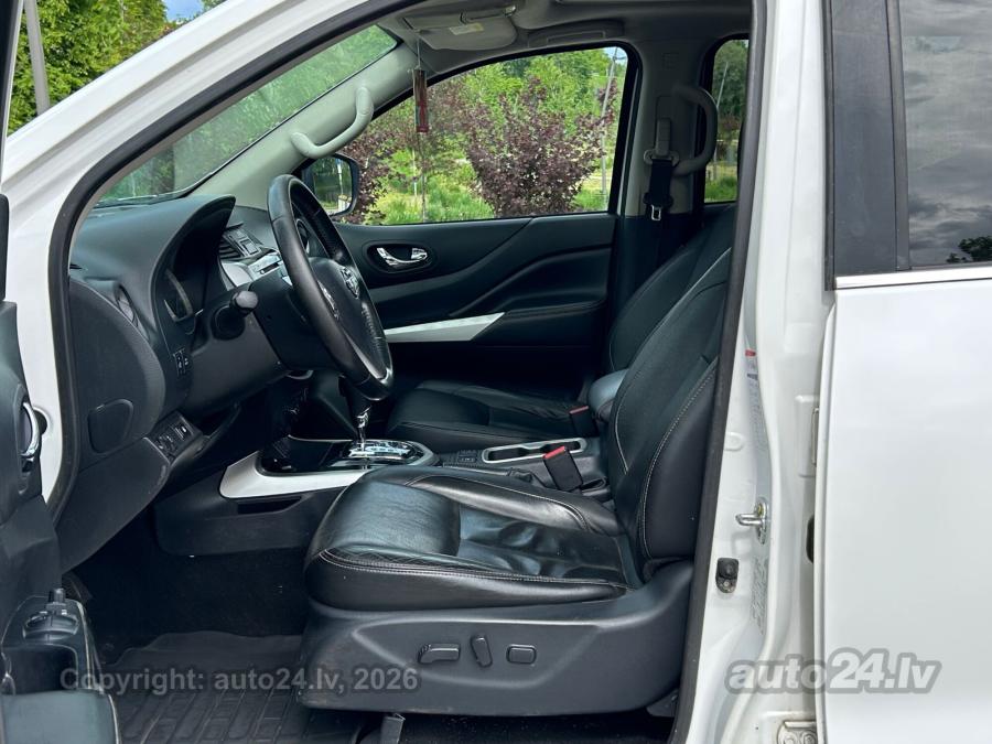 Balts Nissan Navara 2018 Valga, ar dzinēja tilpumu 2.30 L un nobraukumu 349 tūkst. km par 10800 €, foto 12 vietnē AUTOMOTO.COM.LV