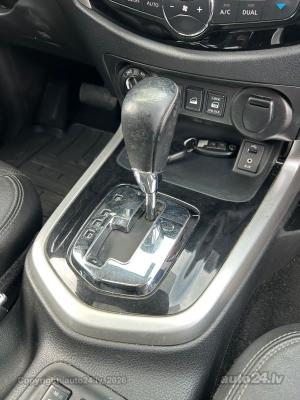 Balts Nissan Navara 2018 Valga, ar dzinēja tilpumu 2.30 L un nobraukumu 349 tūkst. km par 10800 €, foto 17 vietnē AUTOMOTO.COM.LV