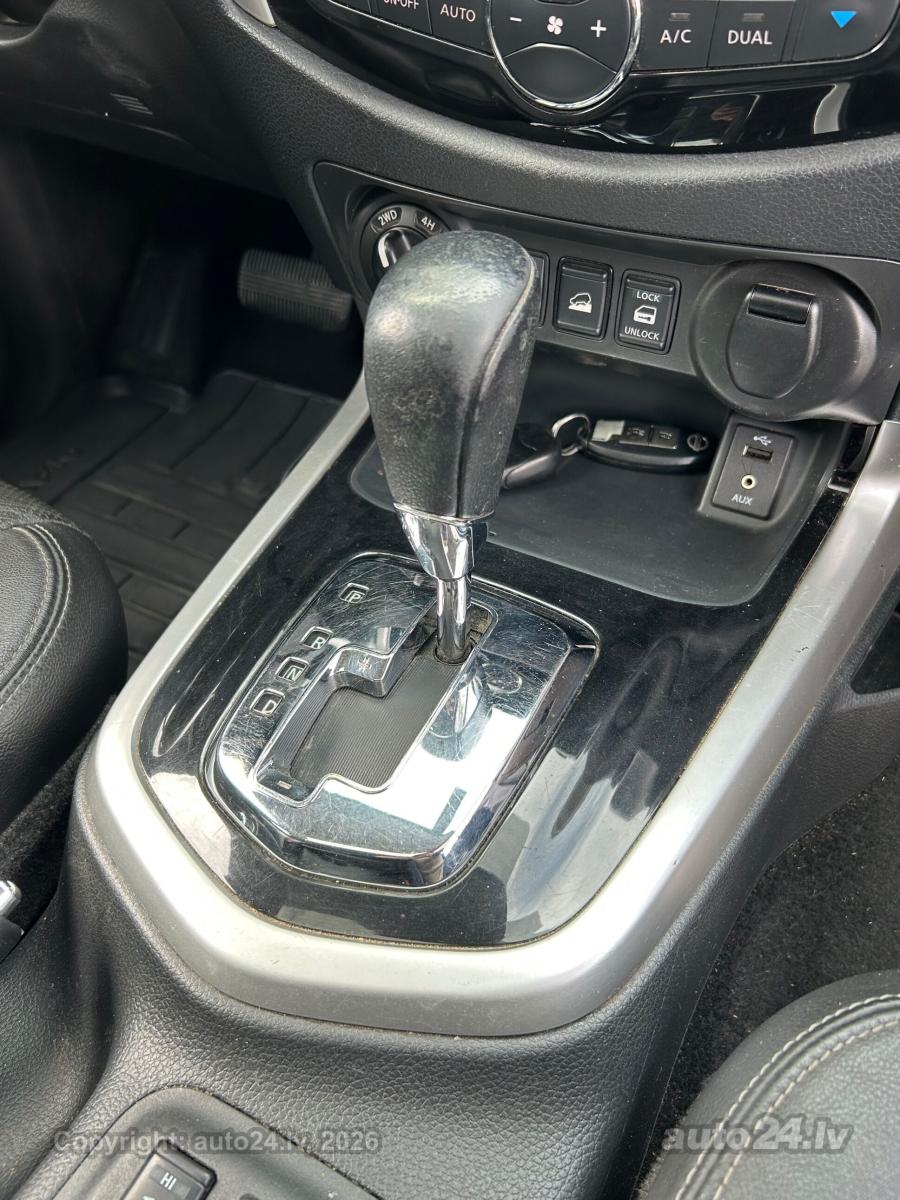 Balts Nissan Navara 2018 Valga, ar dzinēja tilpumu 2.30 L un nobraukumu 349 tūkst. km par 10800 €, foto 17 vietnē AUTOMOTO.COM.LV