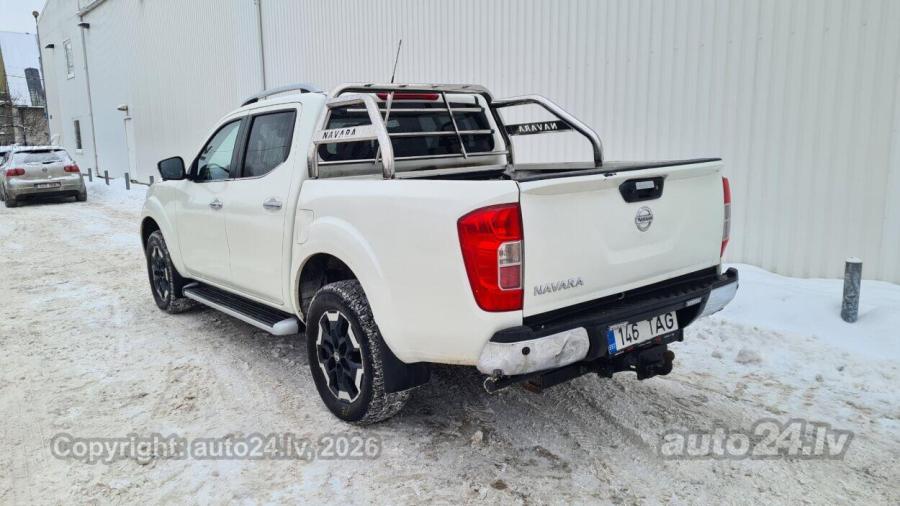White Nissan Navara 2019 in Tallinn, with an engine capacity of 2.30 L and mileage of 294 thousand km for 14990 €, photo 3 on AUTOMOTO.COM.LV
