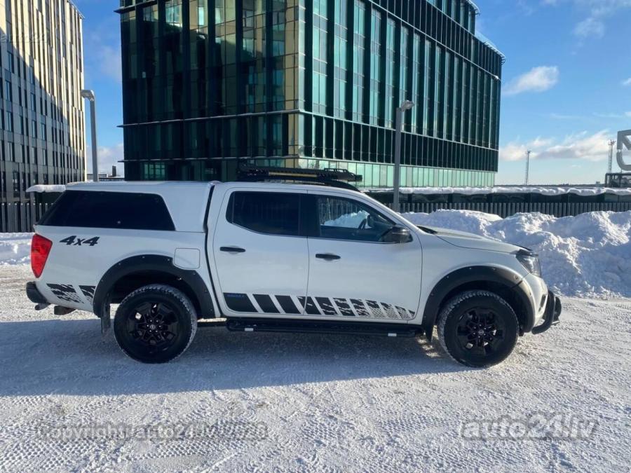 White Nissan Navara 2021 in Tallinn, with an engine capacity of 2.30 L and mileage of 74 thousand km for 34990 €, photo 6 on AUTOMOTO.COM.LV