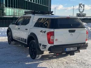 White Nissan Navara 2021 in Tallinn, with an engine capacity of 2.30 L and mileage of 74 thousand km for 34990 €, photo 14 on AUTOMOTO.COM.LV