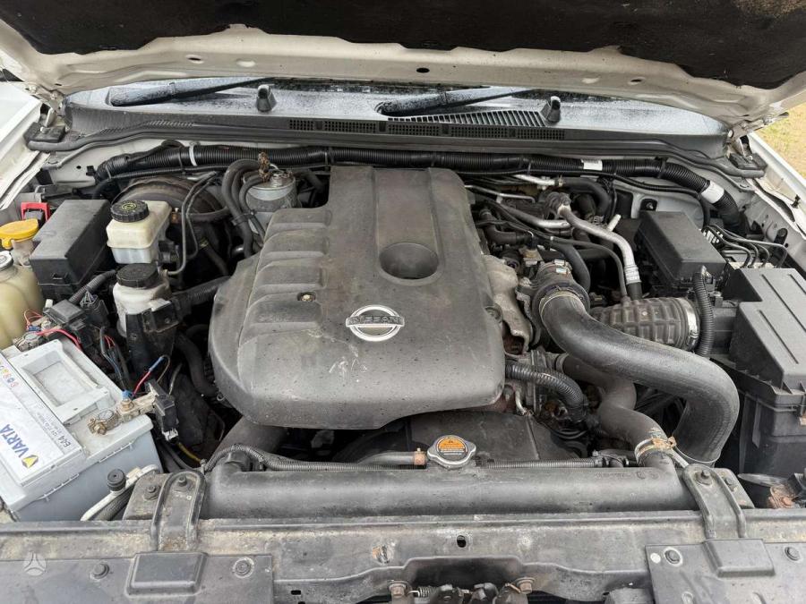 Balts Nissan Navara 2014 Šilutė, ar dzinēja tilpumu 2.50 L un nobraukumu 261 tūkst. km par 4700 €, foto 6 vietnē AUTOMOTO.COM.LV