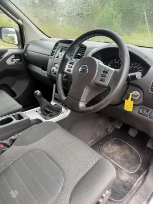 Balts Nissan Navara 2014 Šilutė, ar dzinēja tilpumu 2.50 L un nobraukumu 261 tūkst. km par 4700 €, foto 7 vietnē AUTOMOTO.COM.LV