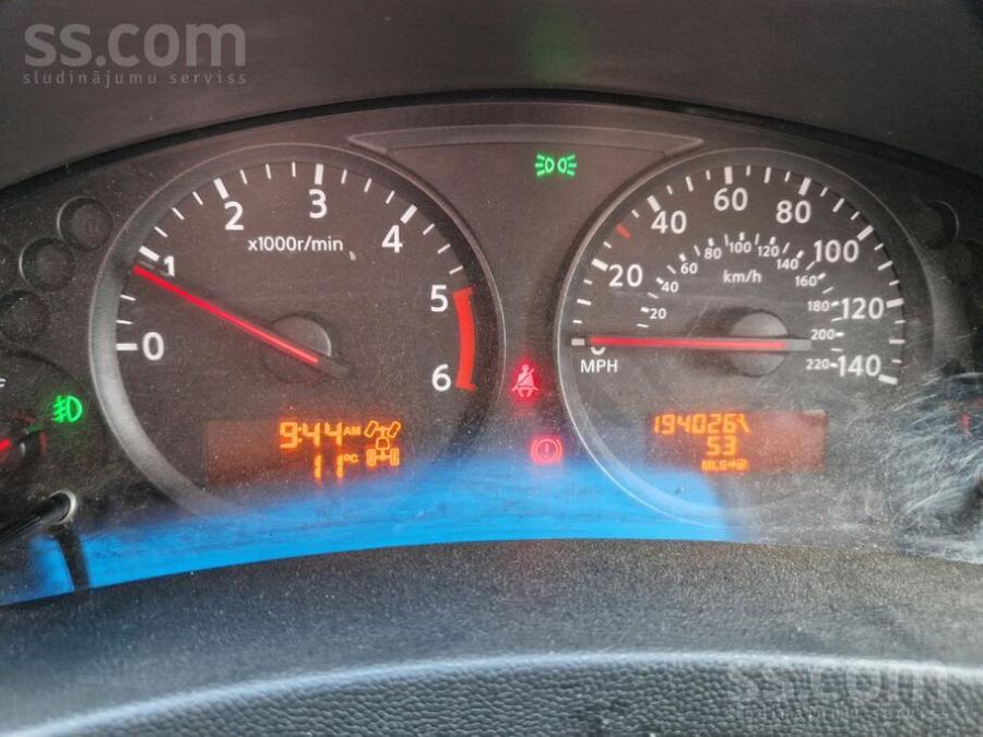 White Nissan Navara 2008 in Jelgava, with an engine capacity of 2.50 L and mileage of 194 thousand km for 4150 €, photo 9 on AUTOMOTO.COM.LV
