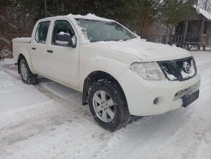 Balts Nissan Navara 2012 Utena, ar dzinēja tilpumu 2.49 L un nobraukumu 147 tūkst. km par 8650 €, foto 1 vietnē AUTOMOTO.COM.LV
