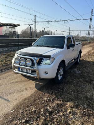 Balts Nissan Navara 2014 Tallina, ar dzinēja tilpumu 2.50 L un nobraukumu 433 tūkst. km par 7000 €, foto 2 vietnē AUTOMOTO.COM.LV