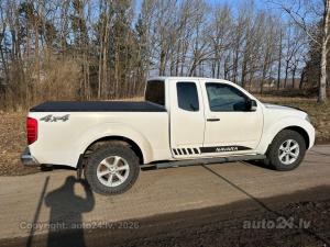 Balts Nissan Navara 2014 Tallina, ar dzinēja tilpumu 2.50 L un nobraukumu 433 tūkst. km par 7000 €, foto 6 vietnē AUTOMOTO.COM.LV