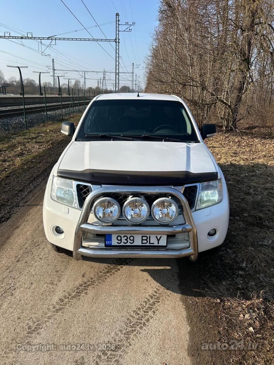 Balts Nissan Navara 2014 Tallina, ar dzinēja tilpumu 2.50 L un nobraukumu 433 tūkst. km par 7000 €, foto 11 vietnē AUTOMOTO.COM.LV
