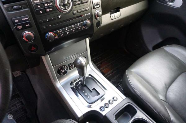 Balts Nissan Navara 2015 Rīga, ar dzinēja tilpumu 2.99 L un nobraukumu 239 tūkst. km par 10900 €, foto 11 vietnē AUTOMOTO.COM.LV