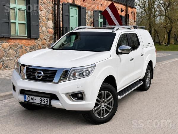 White Nissan Navara 2016 in Rezekne, with an engine capacity of 2.30 L and mileage of 183 thousand km for 18650 €, photo 4 on AUTOMOTO.COM.LV