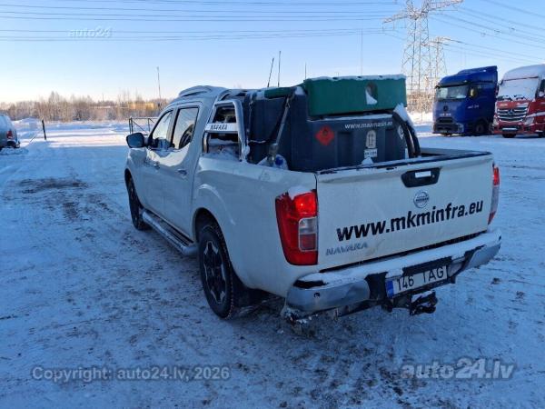 White Nissan Navara 2019 in Parnu, with an engine capacity of 2.30 L and mileage of 293 thousand km for 17500 €, photo 3 on AUTOMOTO.COM.LV