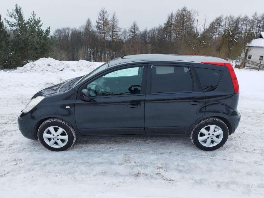 Black Nissan Note 2006 in Alytus, with an engine capacity of 1.60 L and mileage of 260 thousand km for 1950 €, photo 8 on AUTOMOTO.COM.LV