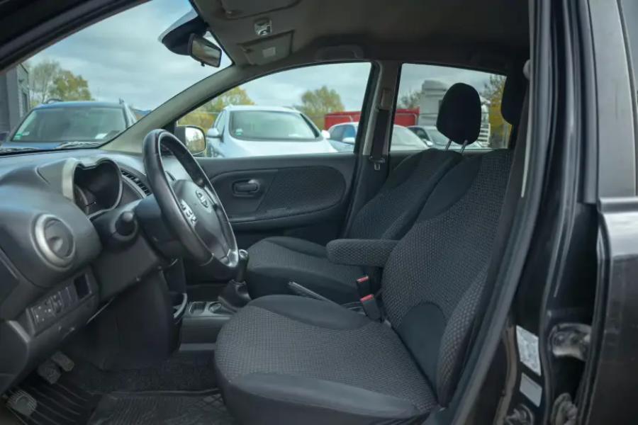 Melns Nissan Note 2006 Liepāja, ar dzinēja tilpumu 1.50 L un nobraukumu 210 tūkst. km par 1600 €, foto 7 vietnē AUTOMOTO.COM.LV