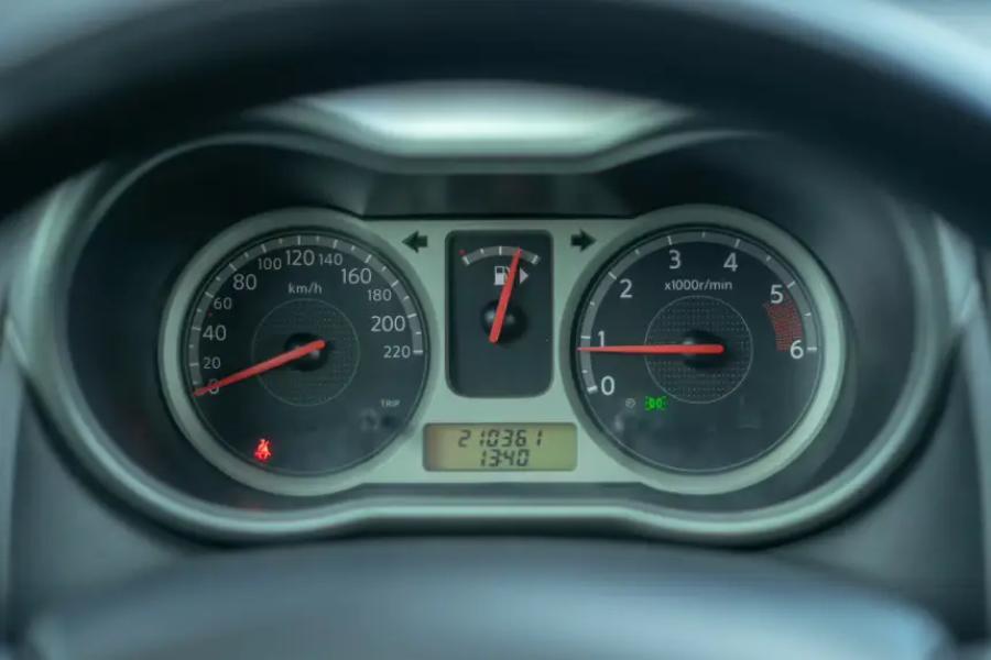 Melns Nissan Note 2006 Liepāja, ar dzinēja tilpumu 1.50 L un nobraukumu 210 tūkst. km par 1600 €, foto 13 vietnē AUTOMOTO.COM.LV