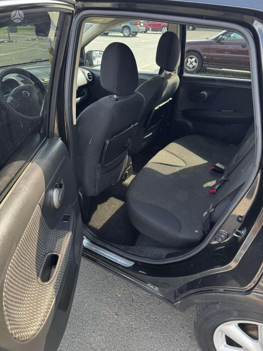 Black Nissan Note 2006 in Vilnius, with an engine capacity of 1.60 L and mileage of 172 thousand km for 1750 €, photo 13 on AUTOMOTO.COM.LV