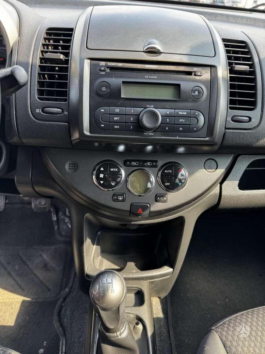 Black Nissan Note 2006 in Vilnius, with an engine capacity of 1.60 L and mileage of 172 thousand km for 1750 €, photo 14 on AUTOMOTO.COM.LV