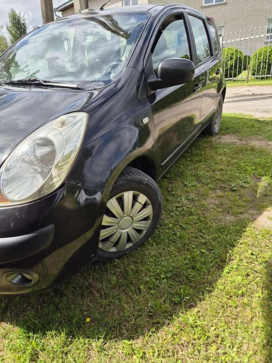 Black Nissan Note 2007 in Vilnius, with an engine capacity of 1.46 L and mileage of 290 thousand km for 1650 €, photo 5 on AUTOMOTO.COM.LV