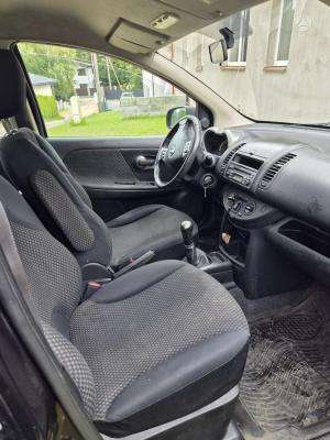 Black Nissan Note 2007 in Vilnius, with an engine capacity of 1.46 L and mileage of 290 thousand km for 1650 €, photo 7 on AUTOMOTO.COM.LV