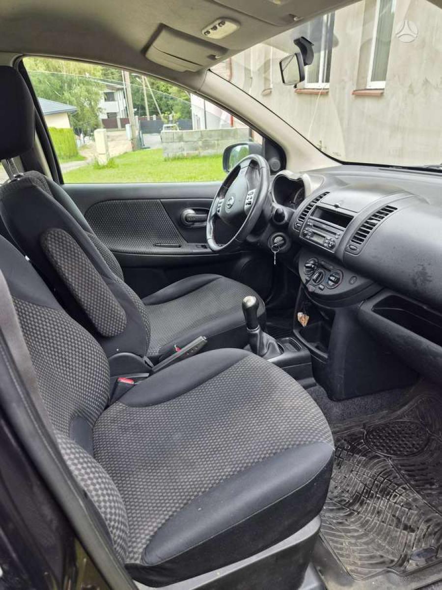 Black Nissan Note 2007 in Vilnius, with an engine capacity of 1.46 L and mileage of 290 thousand km for 1650 €, photo 7 on AUTOMOTO.COM.LV