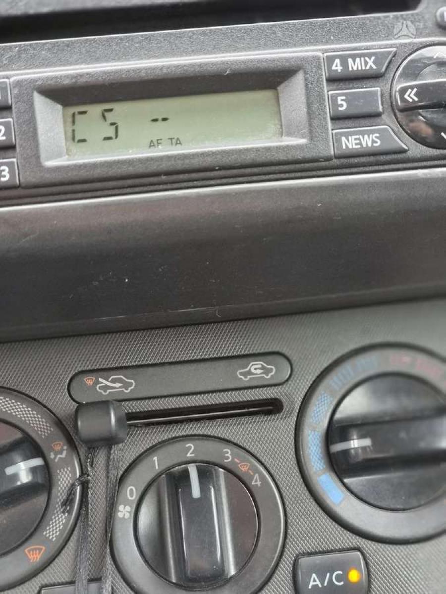 Black Nissan Note 2007 in Vilnius, with an engine capacity of 1.46 L and mileage of 290 thousand km for 1650 €, photo 10 on AUTOMOTO.COM.LV