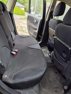 Black Nissan Note 2007 in Vilnius, with an engine capacity of 1.46 L and mileage of 290 thousand km for 1650 €, photo 11 on AUTOMOTO.COM.LV