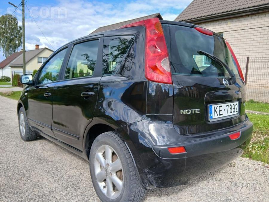 Melns Nissan Note 2007 Rēzekne, ar dzinēja tilpumu 1.50 L un nobraukumu 288 tūkst. km par 1500 €, foto 5 vietnē AUTOMOTO.COM.LV