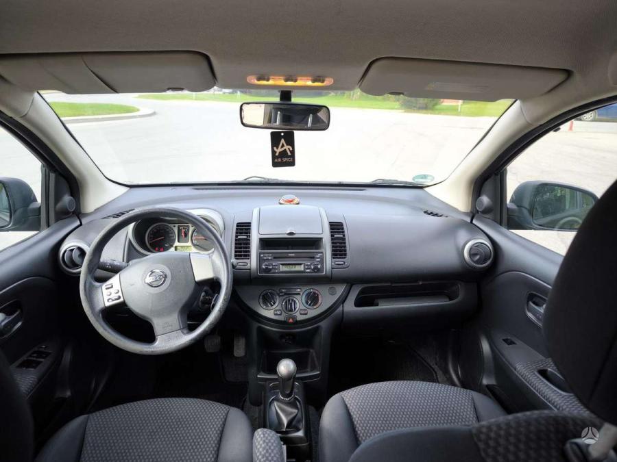 Black Nissan Note 2007 in Siauliai, with an engine capacity of 1.39 L and mileage of 198 thousand km for 1750 €, photo 7 on AUTOMOTO.COM.LV