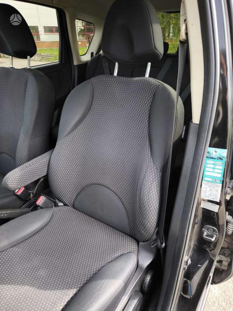 Black Nissan Note 2007 in Siauliai, with an engine capacity of 1.39 L and mileage of 198 thousand km for 1750 €, photo 12 on AUTOMOTO.COM.LV