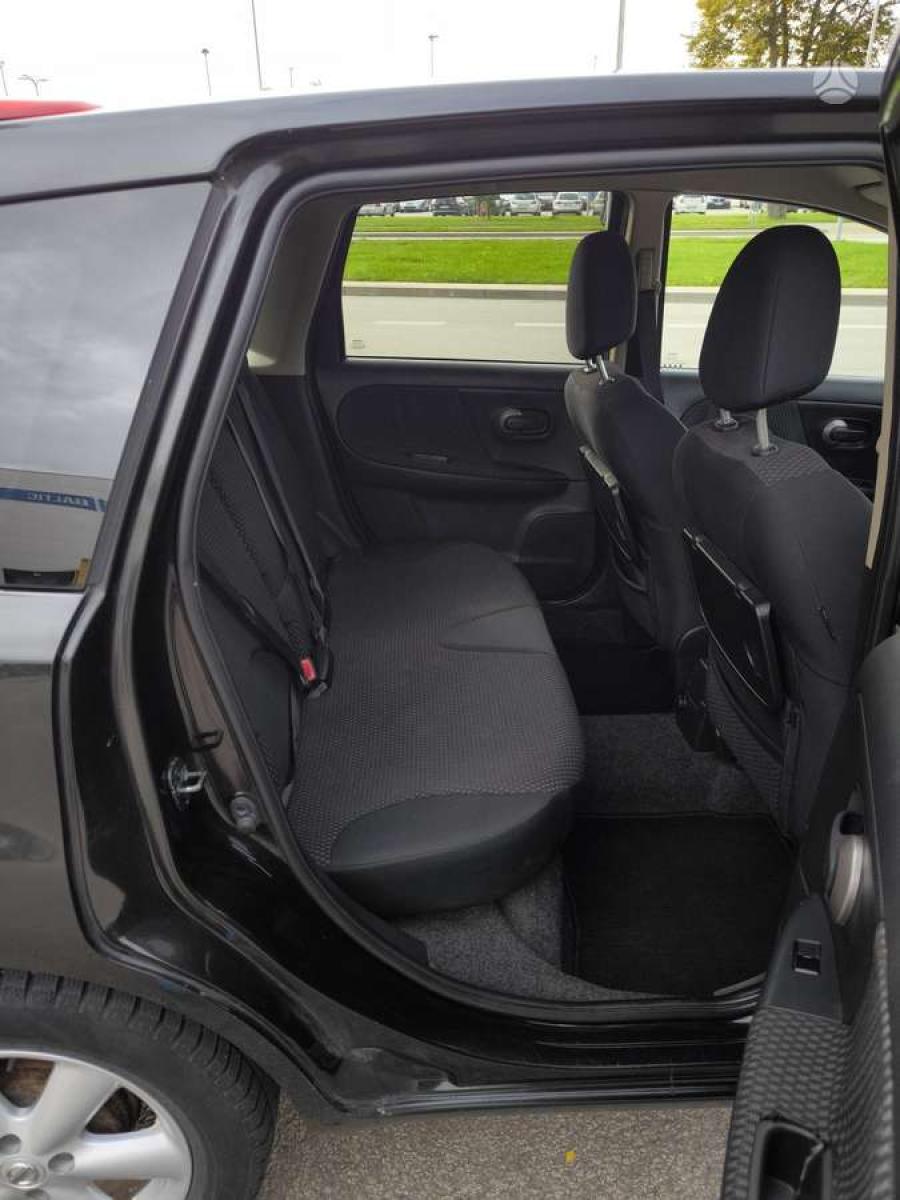 Black Nissan Note 2007 in Siauliai, with an engine capacity of 1.39 L and mileage of 198 thousand km for 1750 €, photo 14 on AUTOMOTO.COM.LV