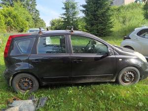 Black Nissan Note 2008 in Salcininkai, with an engine capacity of 1.46 L and mileage of 280 thousand km for 300 €, photo 3 on AUTOMOTO.COM.LV
