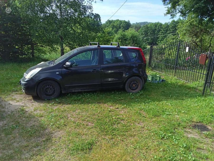 Black Nissan Note 2008 in Salcininkai, with an engine capacity of 1.46 L and mileage of 280 thousand km for 300 €, photo 5 on AUTOMOTO.COM.LV