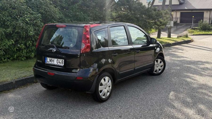 Черный Ниссан Ноут 2009 в Вильнюс, объемом двигателя 1.60 л и пробегом 215 тыс. км за 2950 €, фото 6 на AUTOMOTO.COM.LV