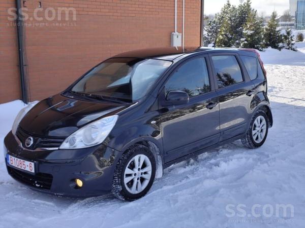 Черный Ниссан Ноут 2010 в Резекне, объемом двигателя 1.50 л и пробегом 242 тыс. км за 2450 €, фото 2 на AUTOMOTO.COM.LV