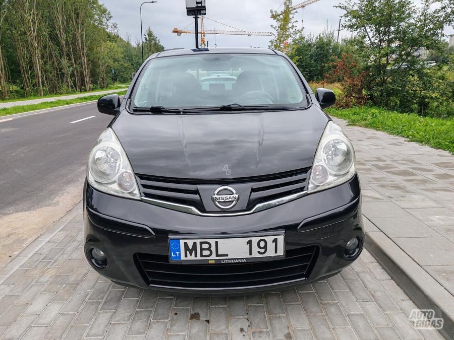 Black Nissan Note 2012 in Vilnius, with an engine capacity of 1.60 L and mileage of 251 thousand km for 1950 €, photo 3 on AUTOMOTO.COM.LV