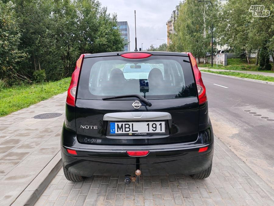 Black Nissan Note 2012 in Vilnius, with an engine capacity of 1.60 L and mileage of 251 thousand km for 1950 €, photo 7 on AUTOMOTO.COM.LV