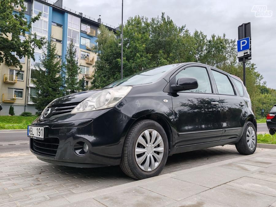 Black Nissan Note 2012 in Vilnius, with an engine capacity of 1.60 L and mileage of 251 thousand km for 1950 €, photo 11 on AUTOMOTO.COM.LV