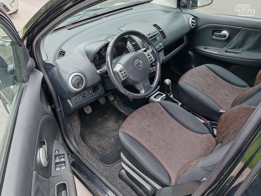 Black Nissan Note 2012 in Vilnius, with an engine capacity of 1.60 L and mileage of 251 thousand km for 1950 €, photo 12 on AUTOMOTO.COM.LV