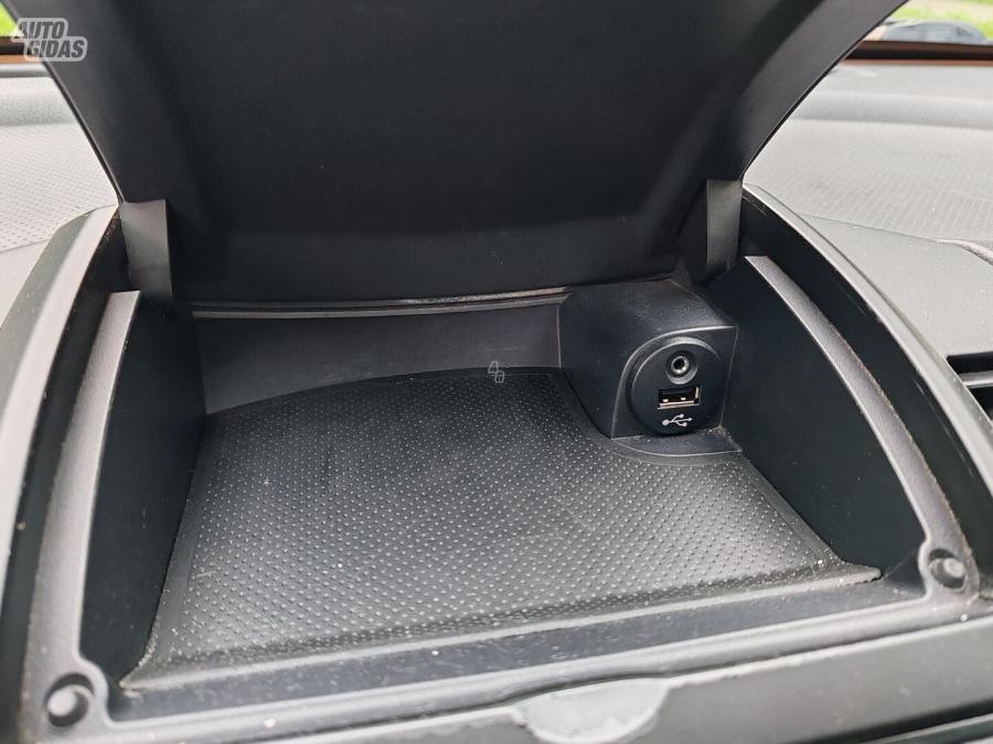 Black Nissan Note 2012 in Vilnius, with an engine capacity of 1.60 L and mileage of 251 thousand km for 1950 €, photo 18 on AUTOMOTO.COM.LV