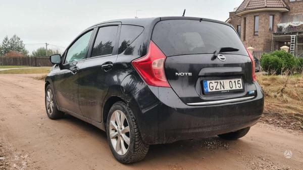 Black Nissan Note 2013 in Vilnius, with an engine capacity of 1.50 L and mileage of 283 thousand km for 1499 €, photo 9 on AUTOMOTO.COM.LV