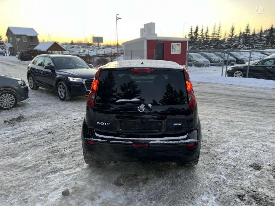 Black Nissan Note 2013 in Utena, with an engine capacity of 0.00 L and mileage of 250 thousand km for 3150 €, photo 5 on AUTOMOTO.COM.LV