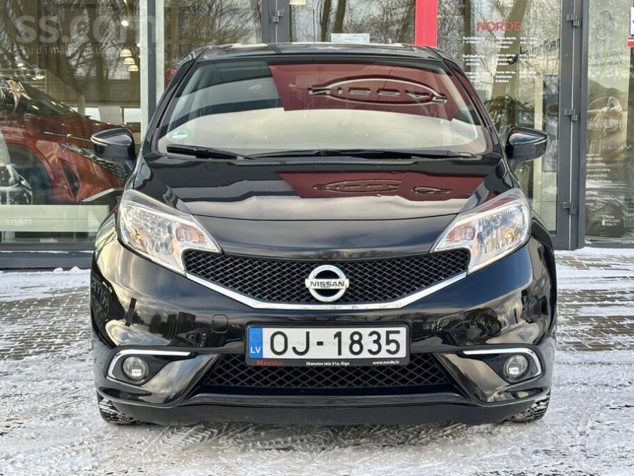 Black Nissan Note 2014 in Riga, with an engine capacity of 1.20 L and mileage of 0 thousand km for 6890 €, photo 2 on AUTOMOTO.COM.LV