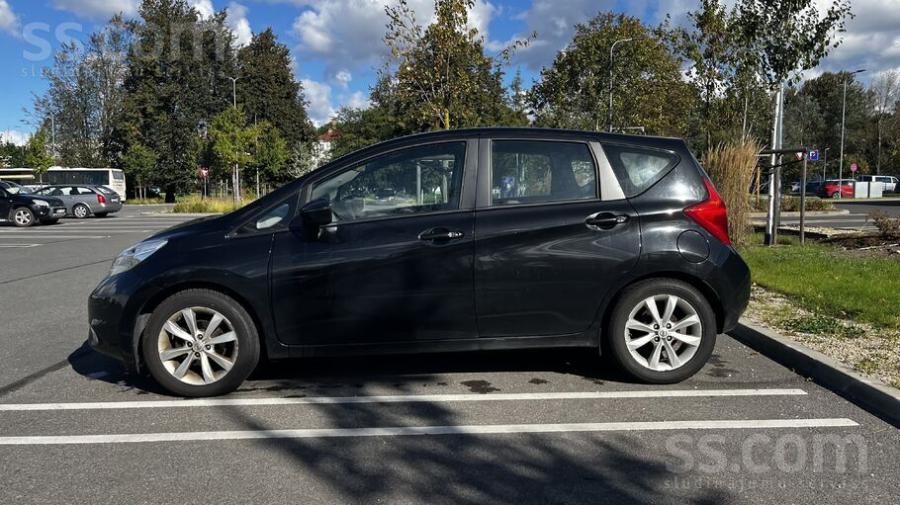 Black Nissan Note 2015 in Riga, with an engine capacity of 1.20 L and mileage of 113 thousand km for 5700 €, photo 3 on AUTOMOTO.COM.LV