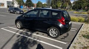 Black Nissan Note 2015 in Riga, with an engine capacity of 1.20 L and mileage of 113 thousand km for 5700 €, photo 4 on AUTOMOTO.COM.LV