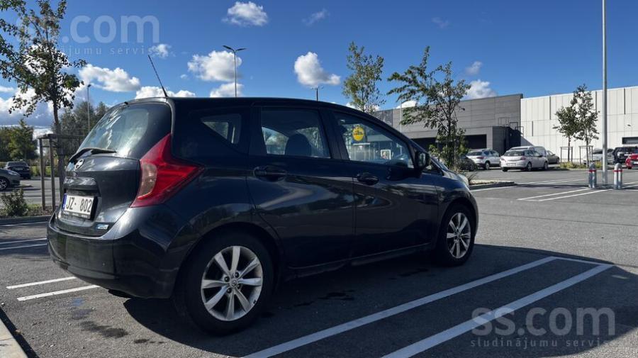Black Nissan Note 2015 in Riga, with an engine capacity of 1.20 L and mileage of 113 thousand km for 5700 €, photo 6 on AUTOMOTO.COM.LV
